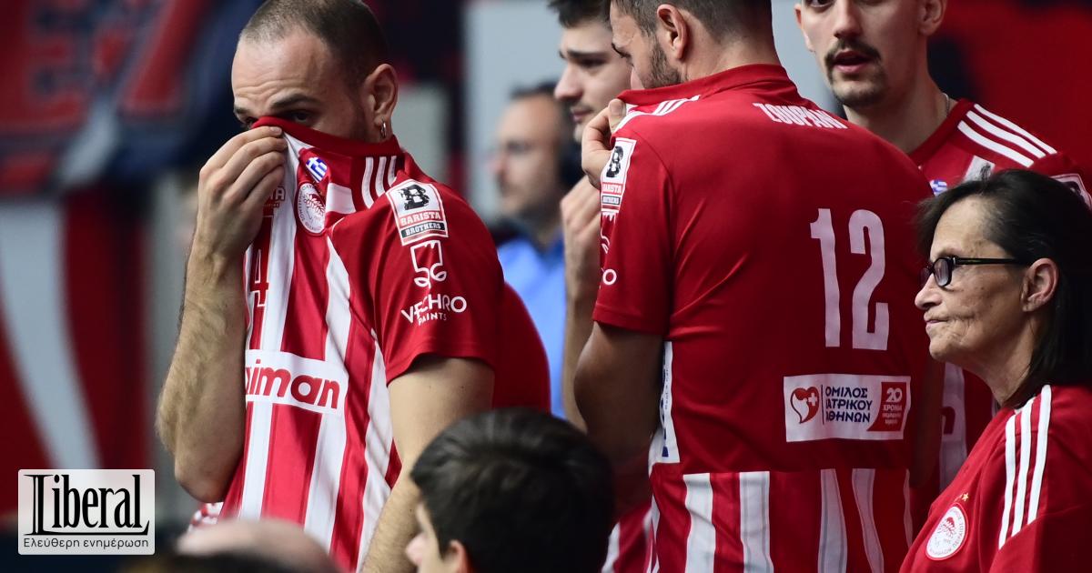 Στο χειρουργείο ο αστυνομικός που τραυματίστηκε σοβαρά στα επεισόδια στου Ρέντη (vids) | Liberal.gr