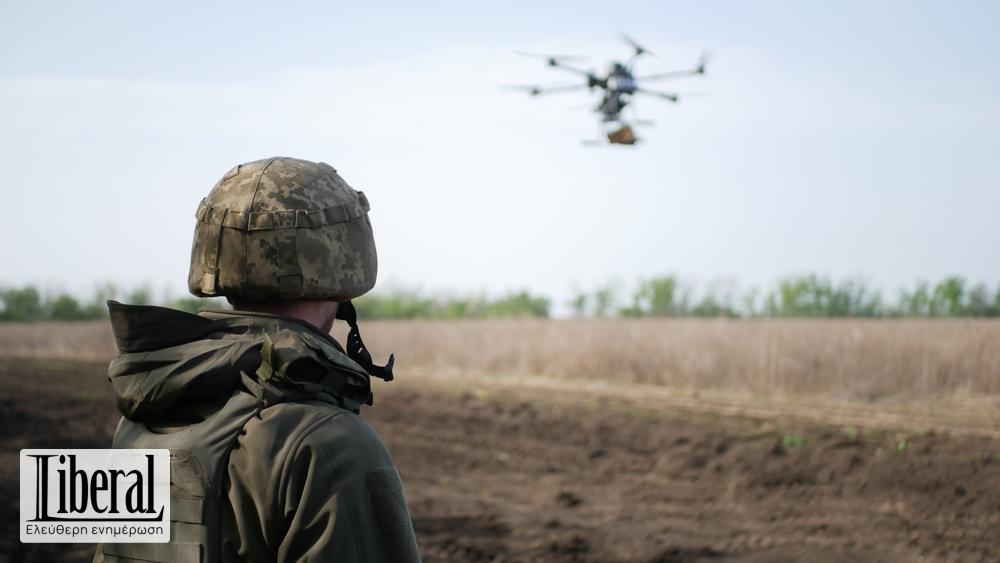 Ουκρανία: Κατέρριψε για πρώτη φορά ρωσικό μαχητικό χρησιμοποιώντας θαλάσσιο drone | Liberal.gr