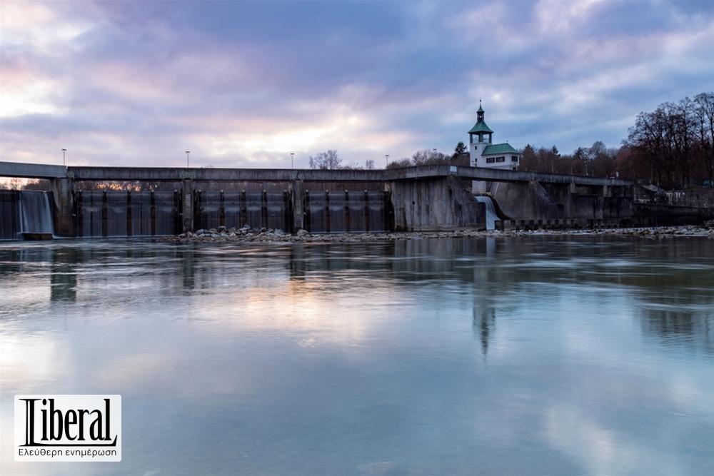 Ηλεκτρικά αυτοκίνητα με την ενέργεια των γερμανικών ποταμών από την BMW | Liberal.gr